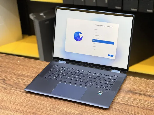 HP Spectre 16 X360 Core i7 12700H lcd 16 inch 3K+