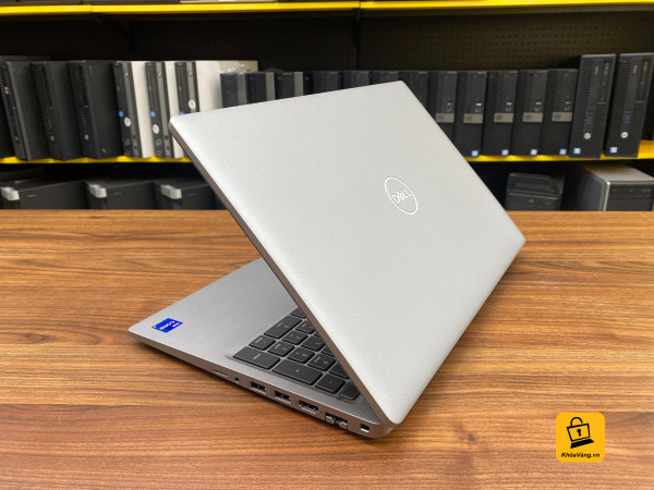 Dell Precision 3560 Core i7-1185G7 NVIDIA T500 4GB