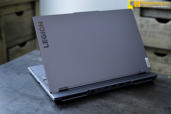 Lenovo Legion 5 15ARP8 (2023) R7000 AMD Ryzen 7 7735HS - RTX 4060 8GB