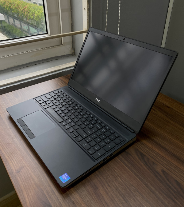 Dell Precision 7560 Core i7 11850H RAM 32 SSD 1TB A4000 LIKE NEW 99%