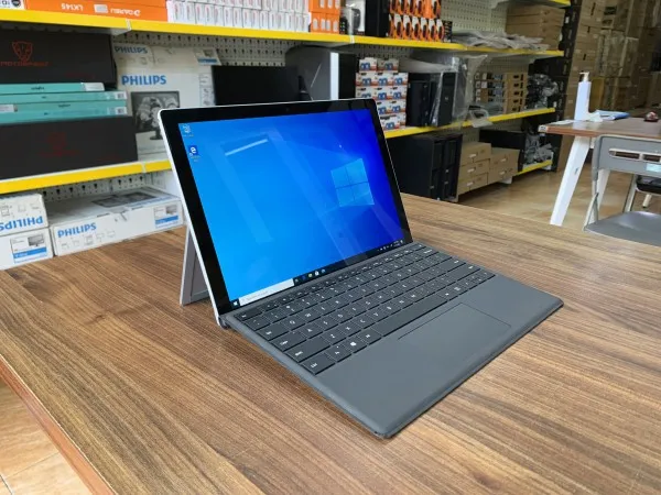 Surface Pro 4 | Core i5-6300U | 8 GB RAM | 256 GB SSD | 12.3" 2K ...