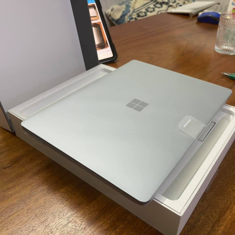 Surface Laptop GO Ice Blue Core i5 8g 128g new fullbox