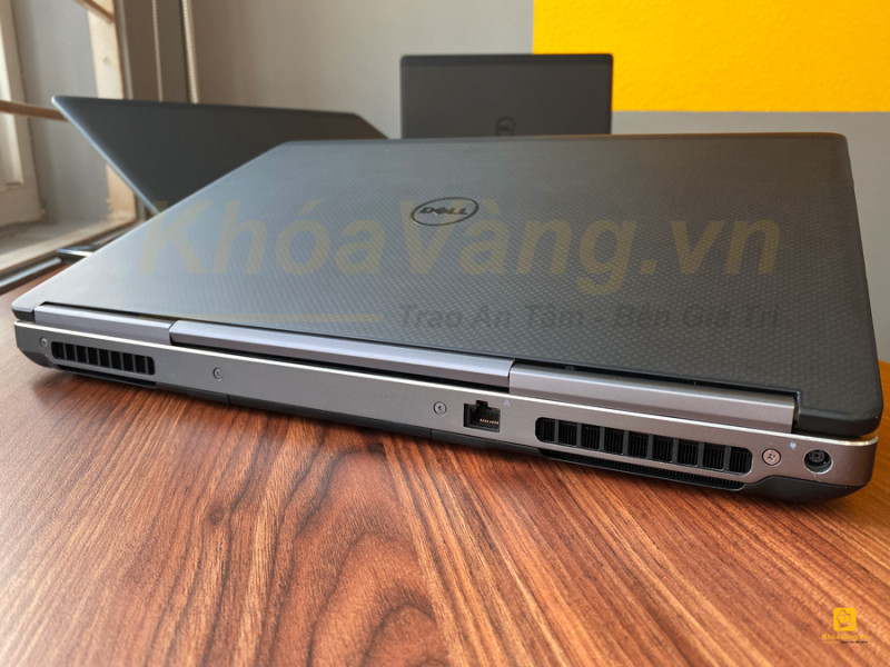 Dell Precision 7720 i7 6820HQ 17 inch giá rẻ | Khóa Vàng