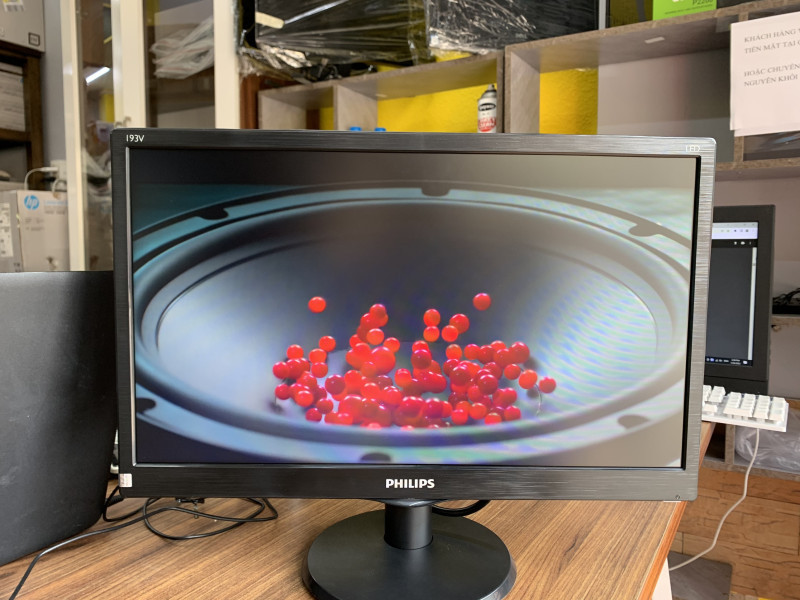 Màn hình Philips 20" New chính hãng- Khóa Vàng