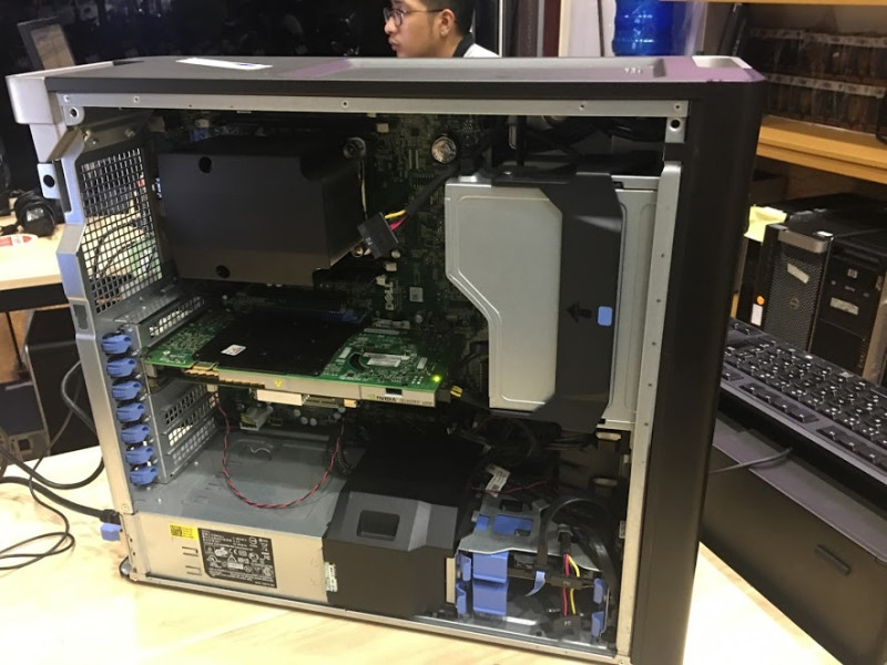 Dell Precision T3600 Workstation Xeon E5-2690/ 32GB REG/ SSD 240G + HDD ...